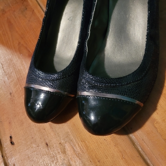me too | Shoes | Me Too Lounge Wedge Heels Blue Faux Snake Navy Blue Sz ...